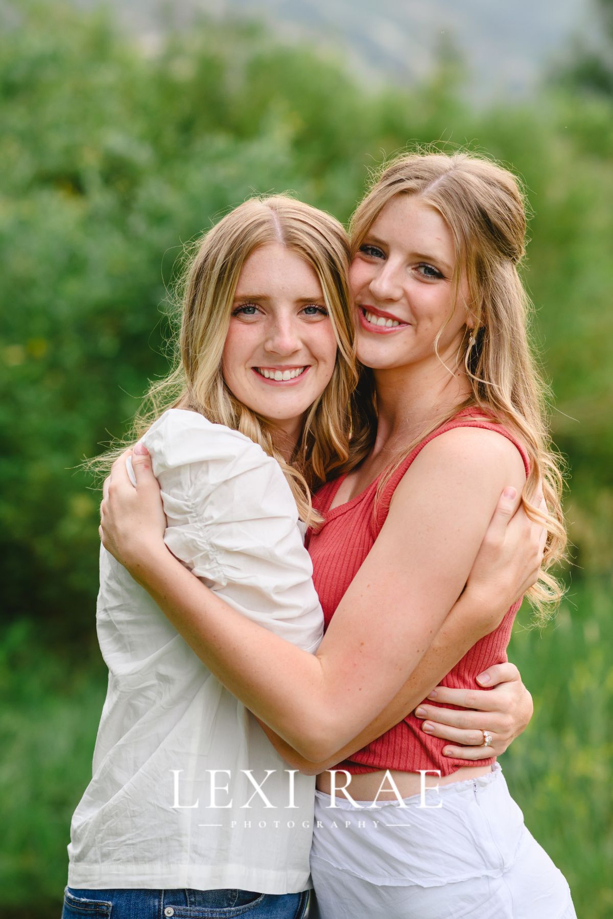 Posing Tips for Siblings - Lexi Rae Photography