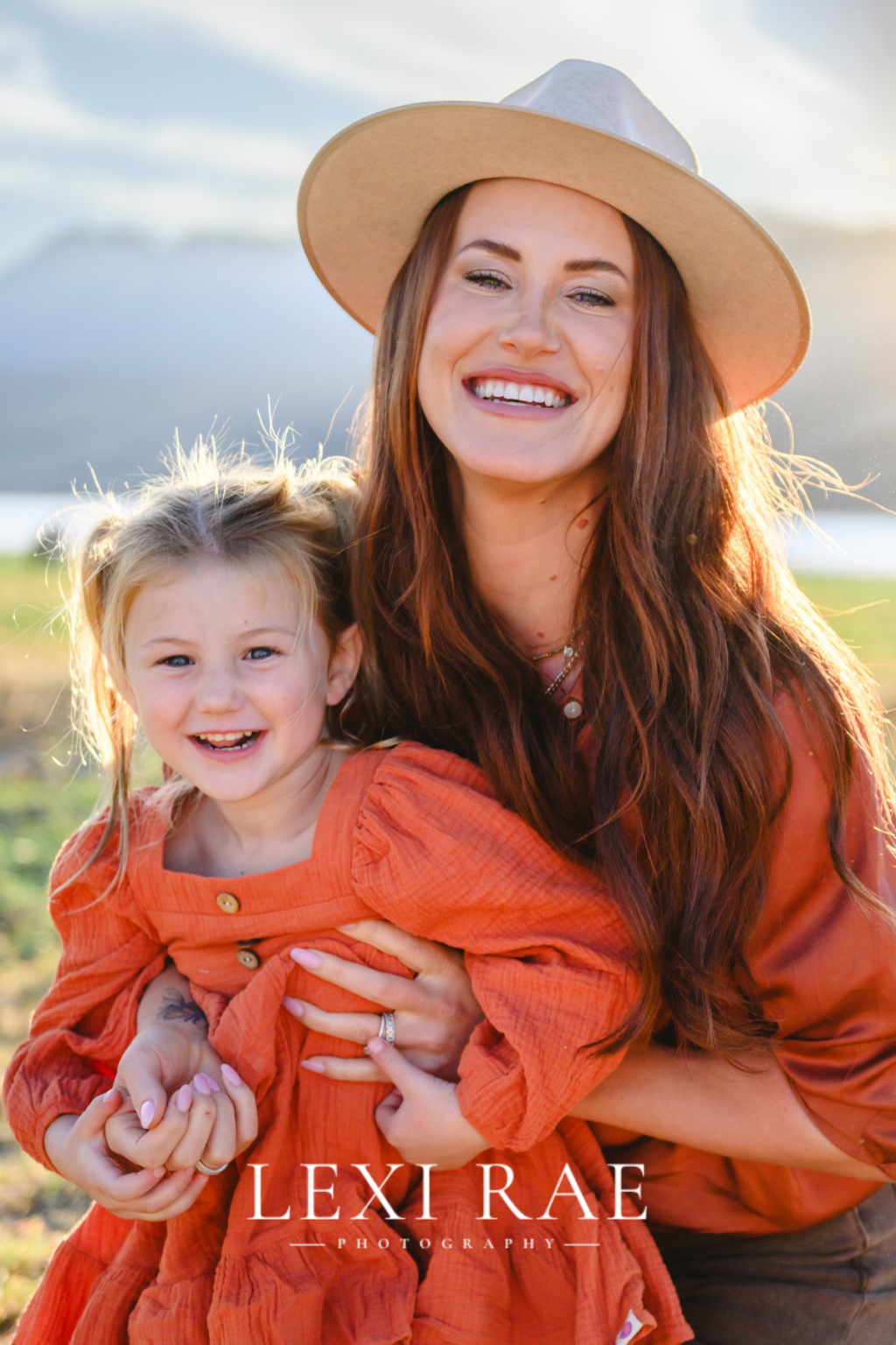 Simple Tips for Posing with Your Kids - Lexi Rae Photography